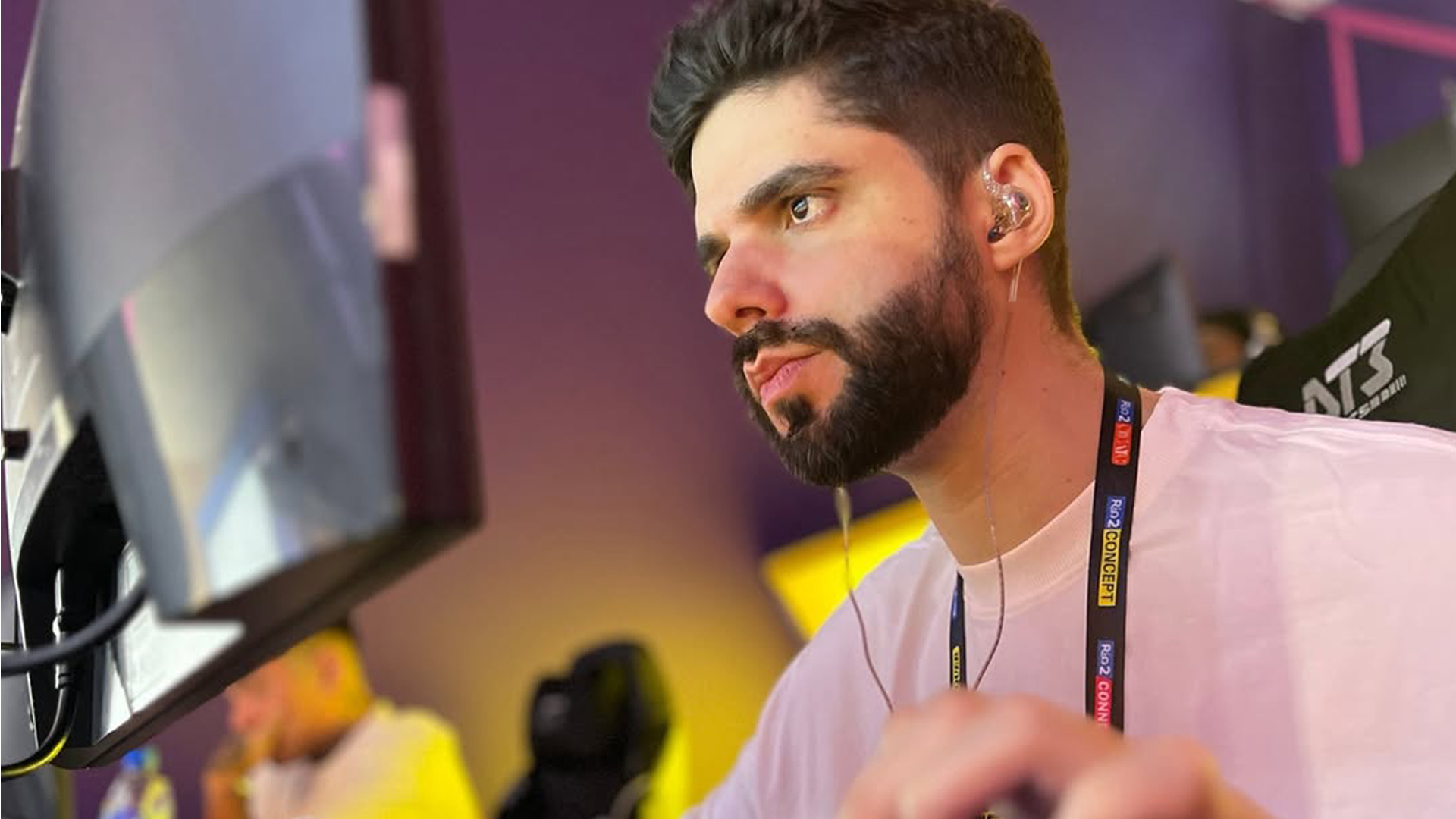 Streamer tem conta roubada no VALORANT; entenda a situação | VALORANT ...