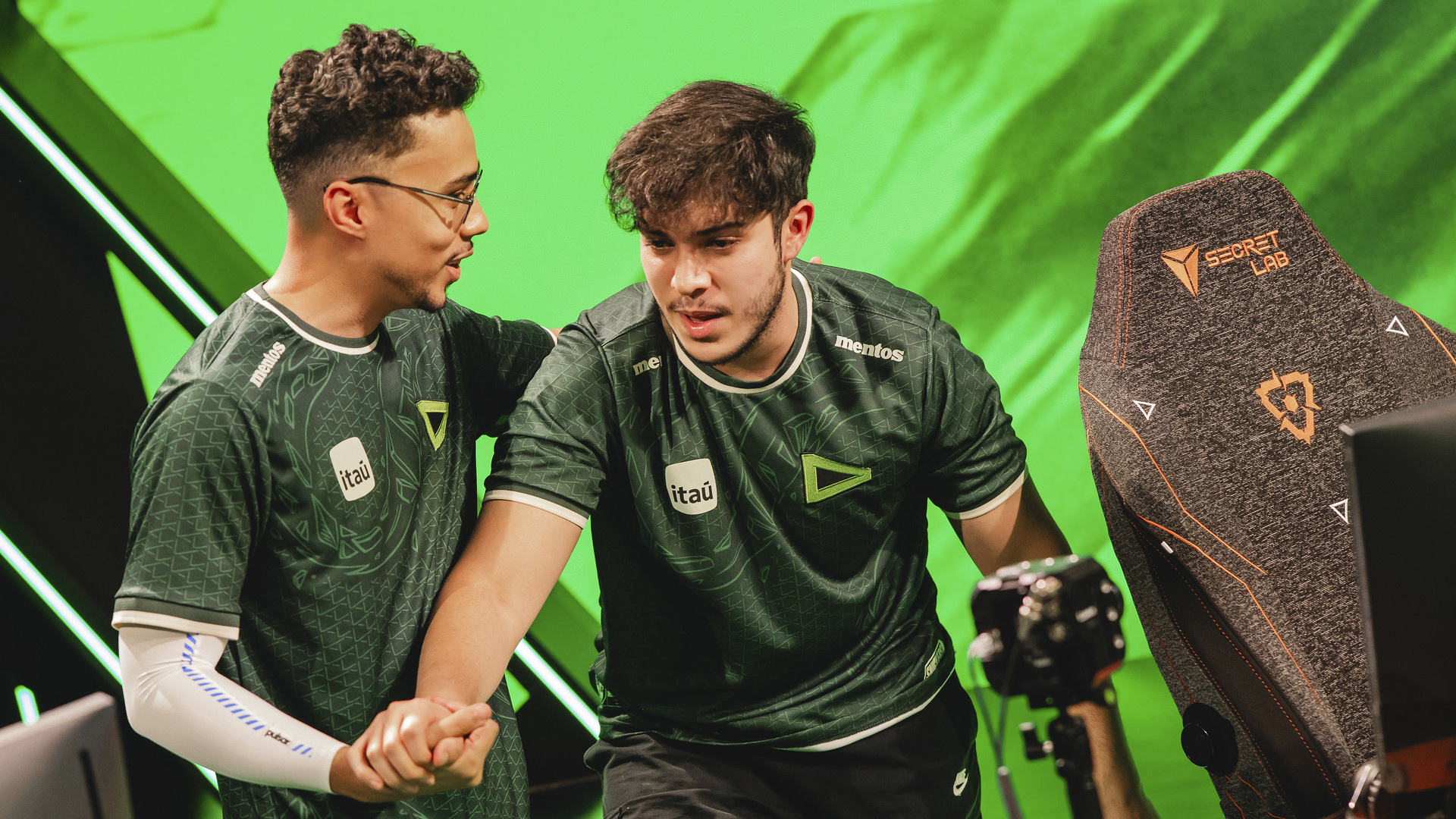 LOUD dispensa v1nny e libera tuyz para ouvir propostas; confira ...