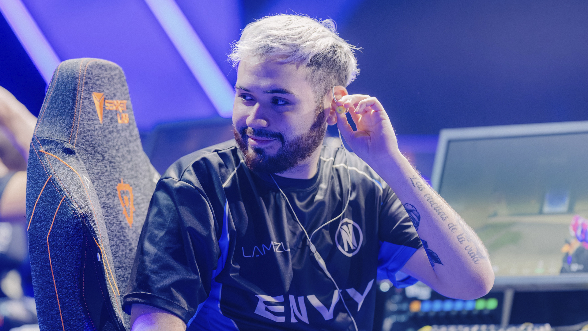 keznit compara times da KRÜ: “O titular é uma equipe de amigos ...