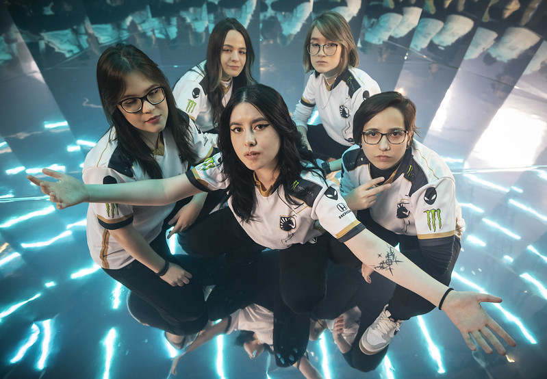 Shopify Rebellion Female upset Guild X, Team Liquid BR pick up first ...